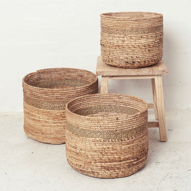 MALIK BANANA LEAF TRIM BASKET – The Banyan Tree Furniture & Homewares